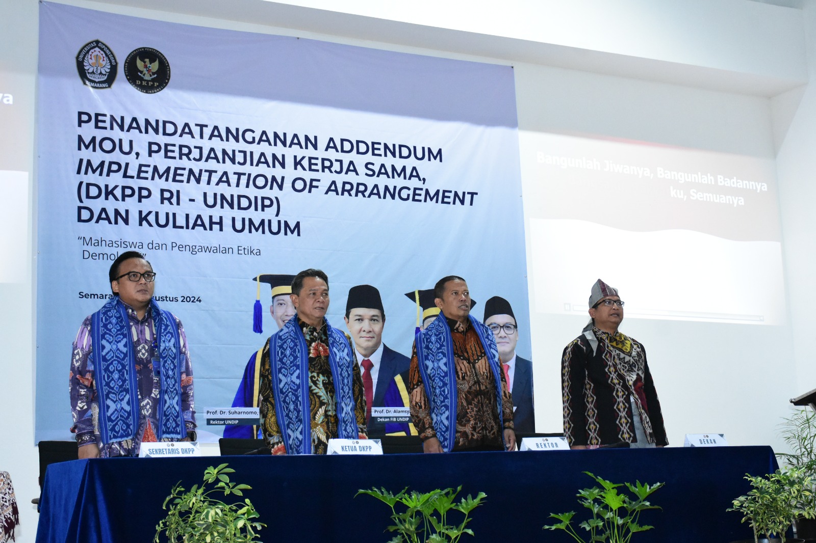 Penandatangan Addendum Nota Kesepahaman dan Perjanjian Kerja Sama DKPP ... Penandatangan Addendum Nota Kesepahaman dan Perjanjian Kerja Sama DKPP ...